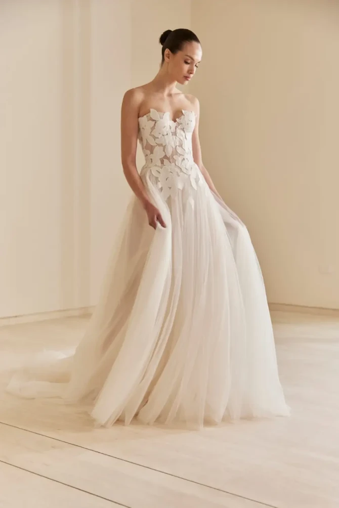 Mira Zwillinger - Jaida | Ladies of Lineage